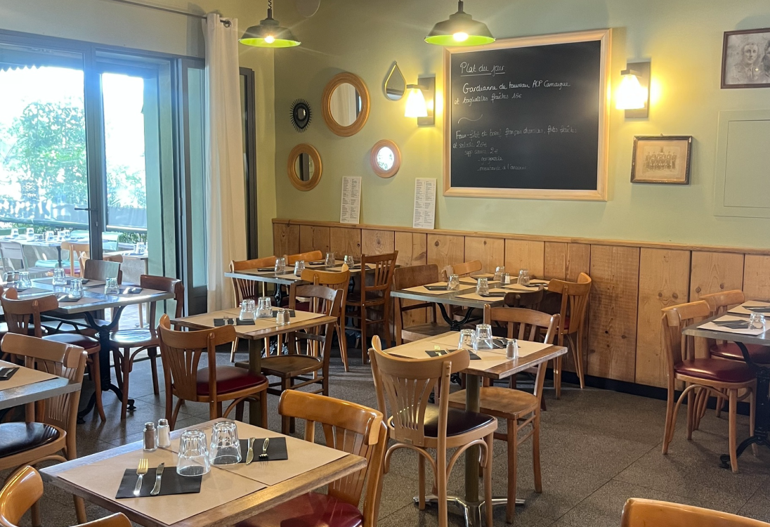 Le restaurant - Bistrot De La Gare - restaurant MOLLEGES